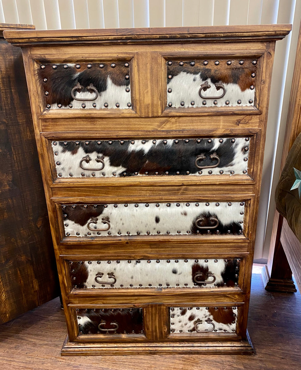 Cowhide Chest – RusticHome-Furniture